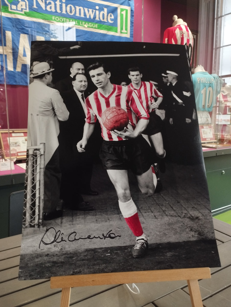Stan Anderson Leading on Sunderland Signed A3 Print – Fans Museum Shop